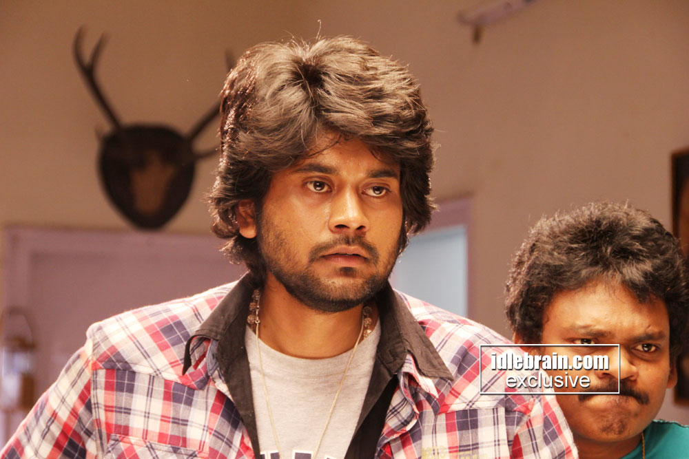 Theatrelo Naluguru photo gallery - Telugu cinema - Srikanth, Dheeraj ...